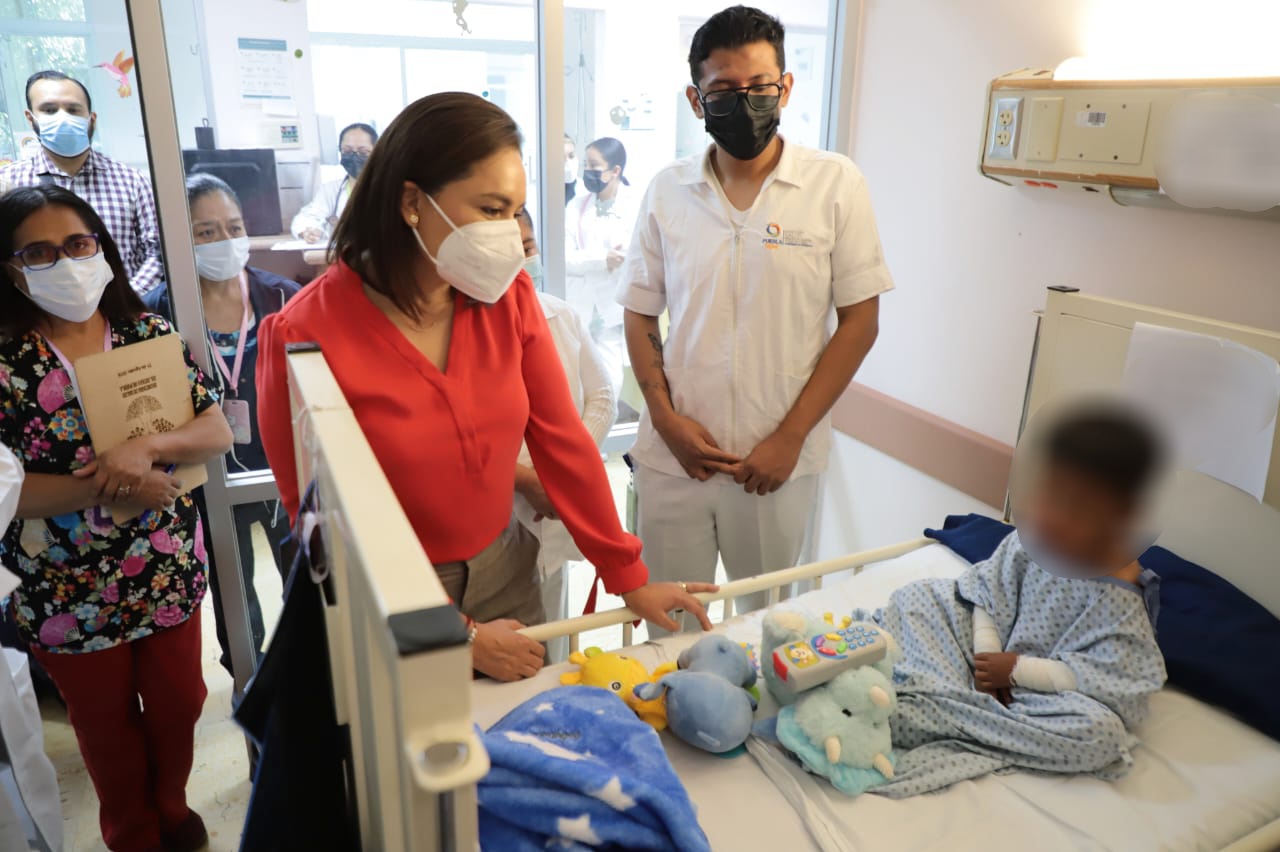 Gaby Bonilla visitó al bebé abandonado en una maleta