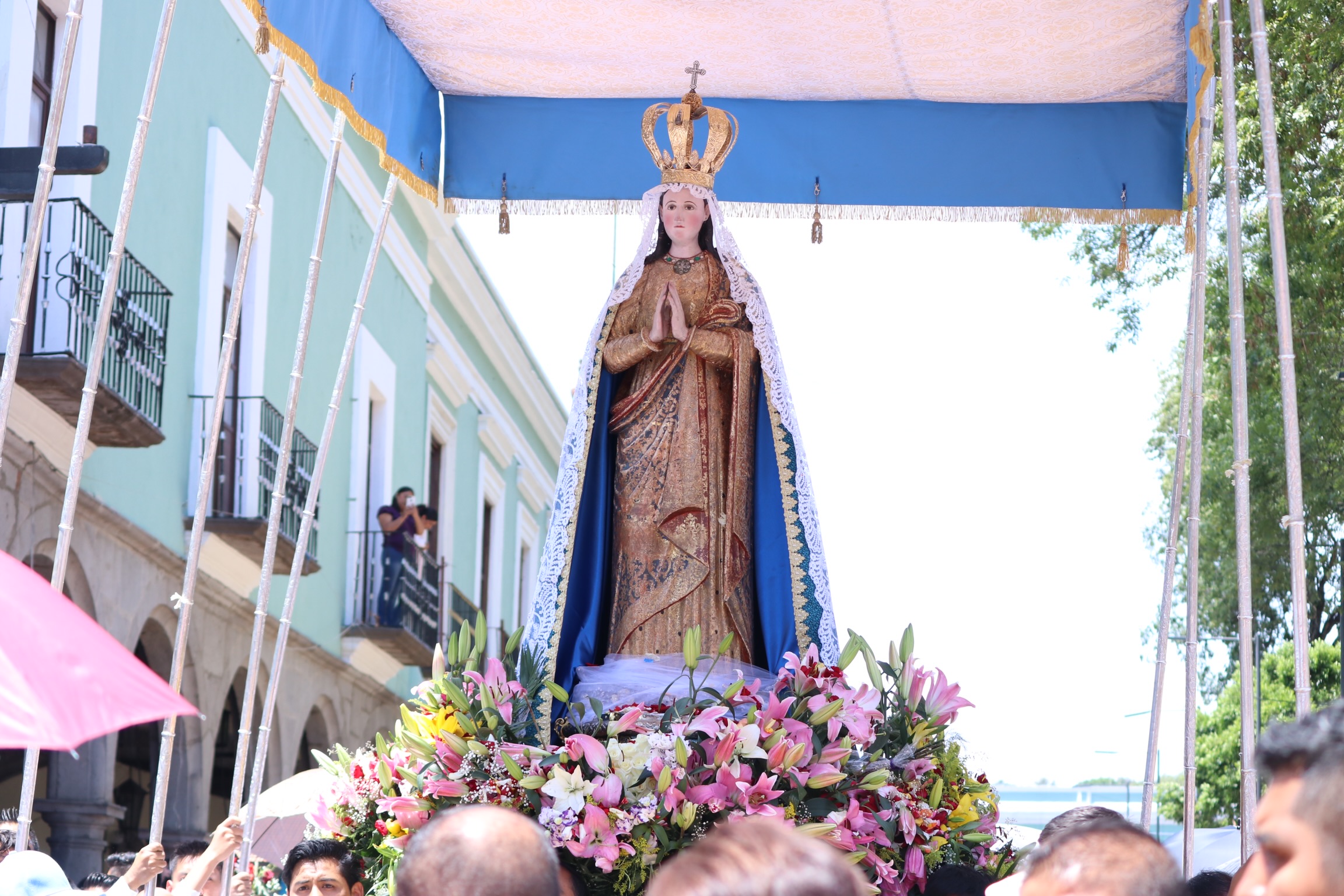 Con fe y devoción tlaxcaltecas acompañan a Virgen de Ocotlán