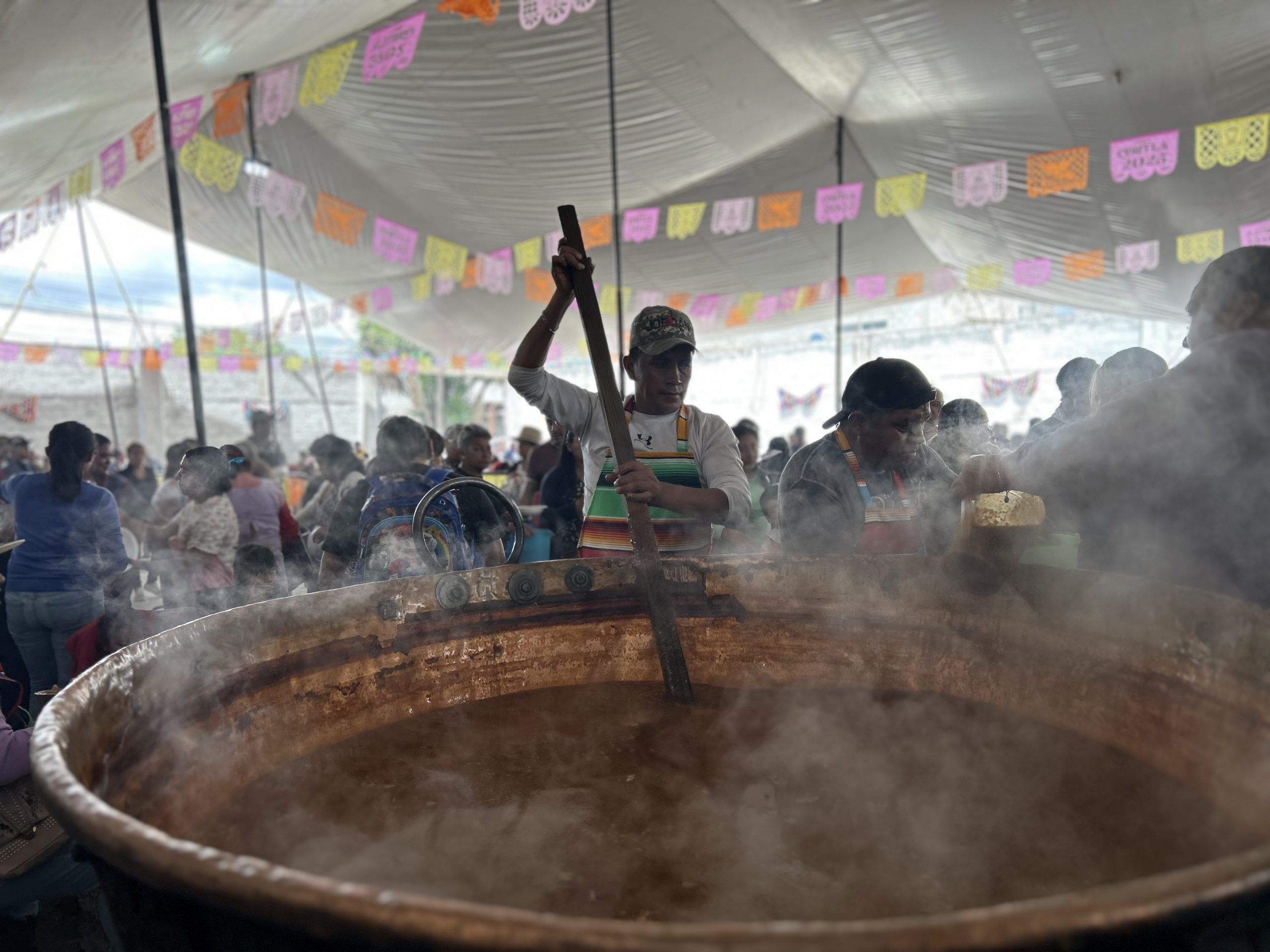 Sabores que unen: El mole prieto en su Cuarto Festival en Contla ...